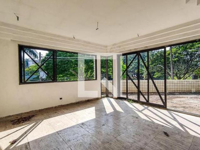 Casa à Venda Morumbi, 4 Quartos, 500 m2