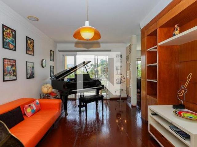 Casa à Venda Morumbi, 4 Quartos, 550 m2