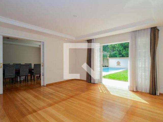 Casa à Venda Morumbi, 4 Quartos, 670 m2