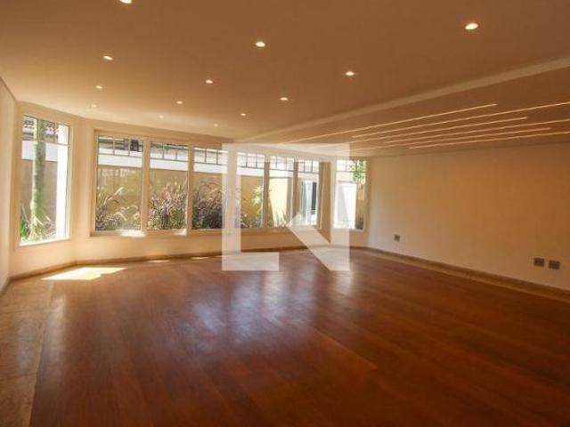 Casa à Venda Morumbi, 5 Quartos, 1200 m² São Paulo