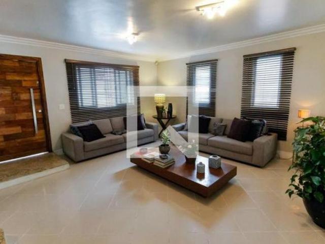 Casa à Venda Morumbi, 5 Quartos, 300 m2