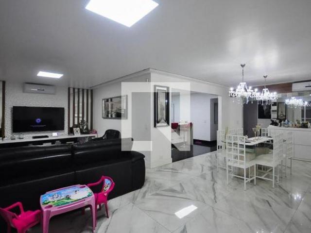 Casa à Venda Morumbi, 5 Quartos, 350 m2