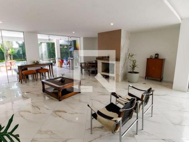 Casa à Venda Morumbi, 7 Quartos, 800 m2
