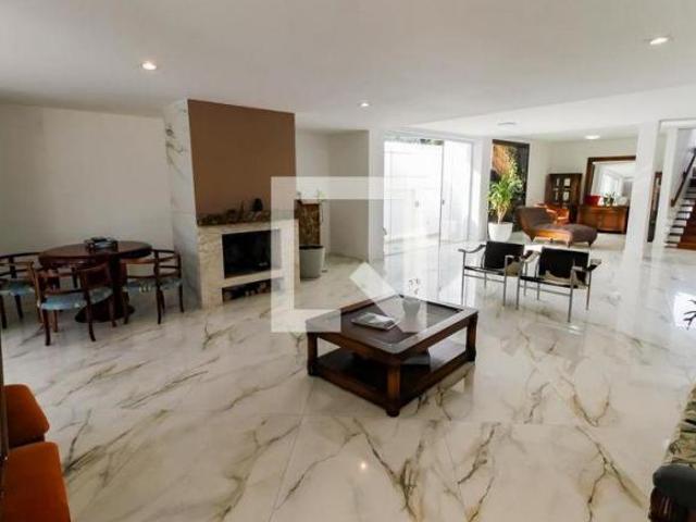 Casa à Venda Morumbi, 7 Quartos, 800 m² São Paulo