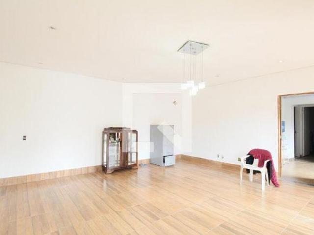 Casa à Venda Morumbi, 2 Quartos, 150 m2
