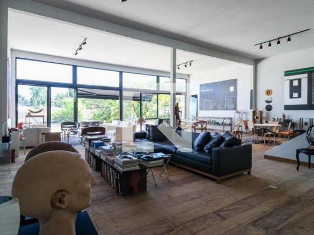 Casa à Venda Morumbi, 2 Quartos, 700 m² São Paulo