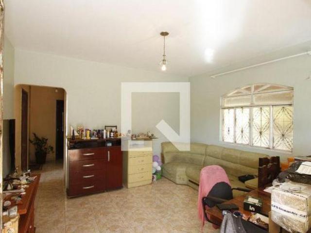 Casa à Venda Madre Gertrudes, 7 Quartos, 700 m² Belo Horizonte
