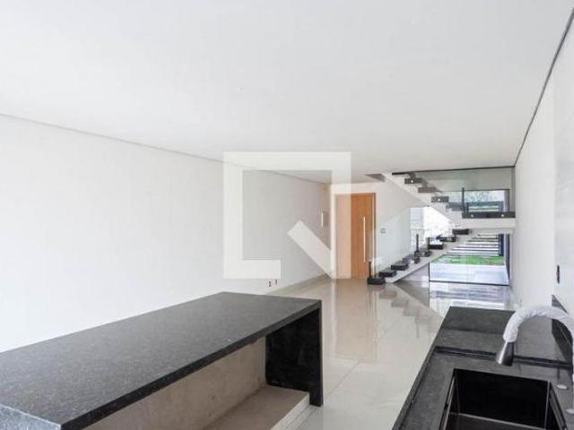 Casa à Venda Manacás, 2 Quartos, 130 m² Belo Horizonte