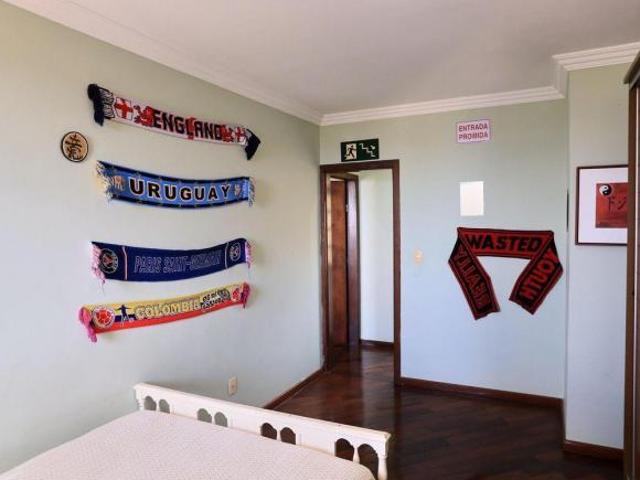 Casa à Venda Mangabeiras, 4 Quartos, 300 m2