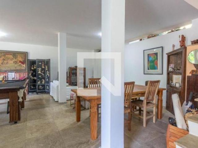 Casa à Venda Mangabeiras, 4 Quartos, 315 m2