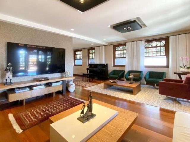 Casa à Venda Mangabeiras, 5 Quartos, 550 m2