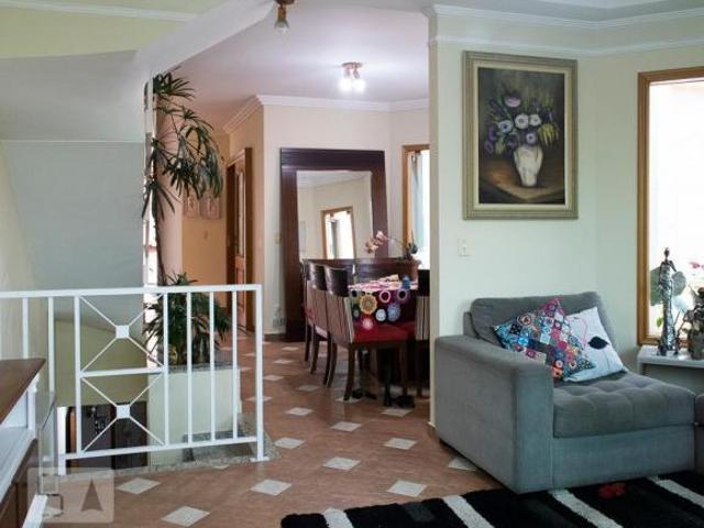 Casa à Venda Mandaqui, 4 Quartos, 230 m² São Paulo