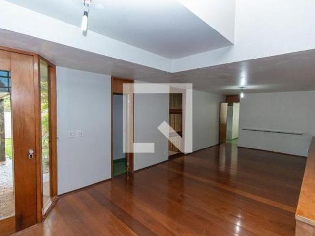Casa à Venda Mansões Santo Antônio, 3 Quartos, 250 m2