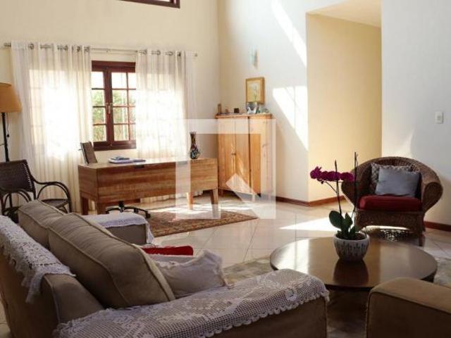 Casa à Venda Mansões Santo Antônio, 3 Quartos, 299 m2