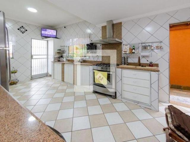 Casa à Venda Marajó, 4 Quartos, 560 m² Belo Horizonte