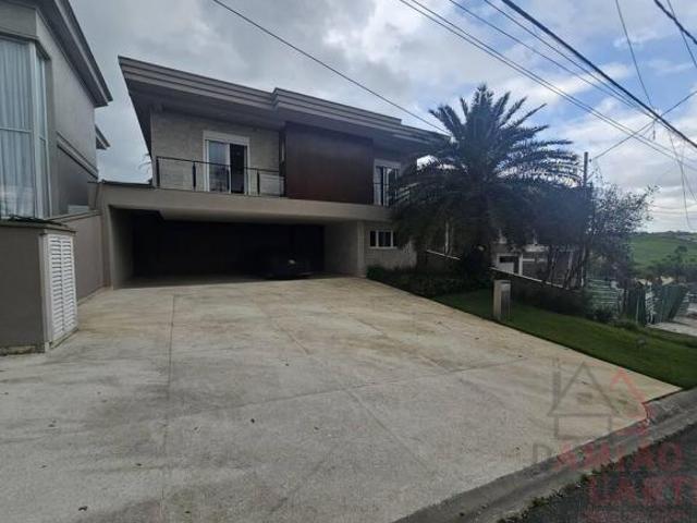 Casa à venda MARAVILHOSA, 4 suítes, Piscina, Área Gourmet Reserva Santa M