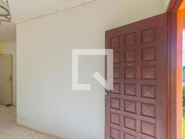 Casa à Venda Marechal Rondon, 2 Quartos, 160 m² Canoas