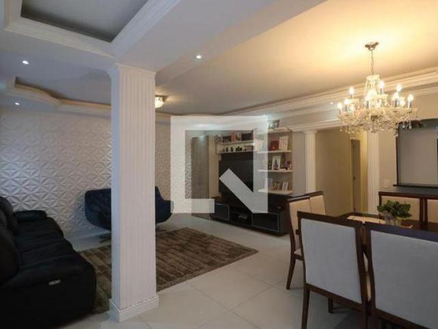 Casa à Venda Marechal Rondon, 4 Quartos, 180 m² Canoas
