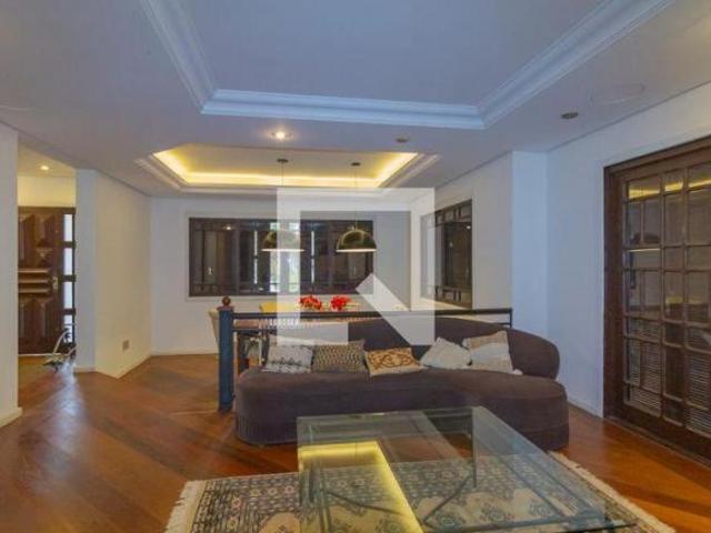 Casa à Venda Marechal Rondon, 6 Quartos, 550 m² Canoas