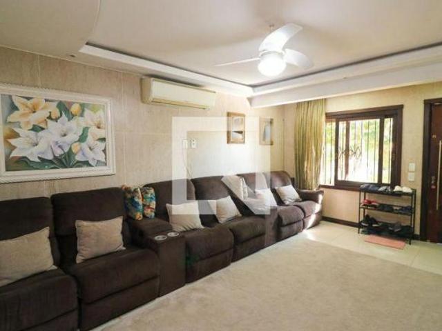 Casa à Venda Medianeira, 4 Quartos, 400 m² Porto Alegre