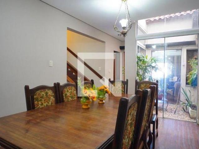 Casa à Venda Medianeira, 4 Quartos, 400 m² Porto Alegre