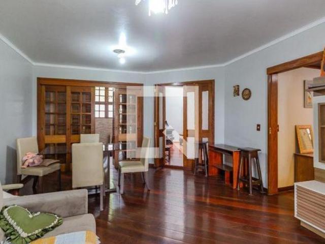 Casa à Venda Medianeira, 3 Quartos, 220 m² Porto Alegre