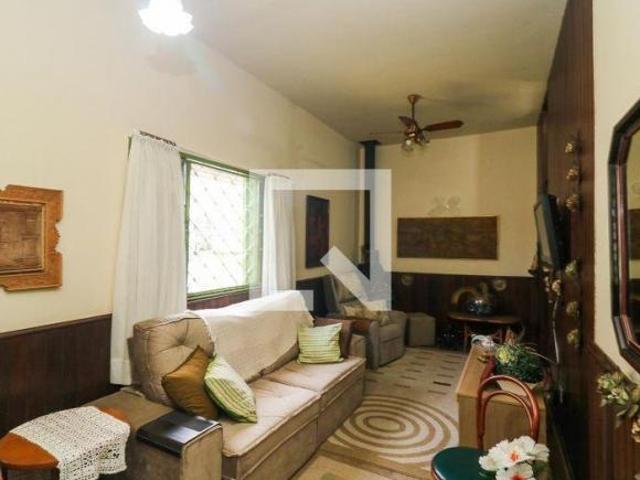 Casa à Venda Menino Deus, 4 Quartos, 130 m² Porto Alegre