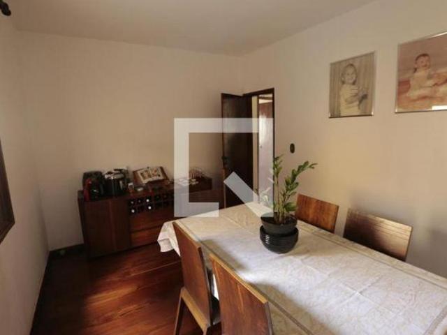 Casa à Venda Milionários, 3 Quartos, 200 m² Belo Horizonte