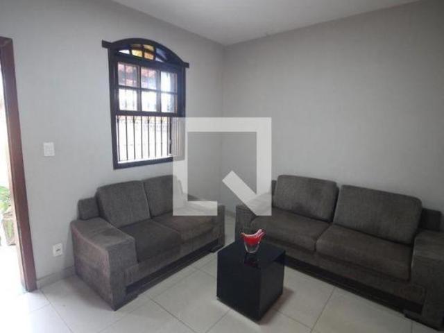 Casa à Venda Milionários, 4 Quartos, 256 m² Belo Horizonte