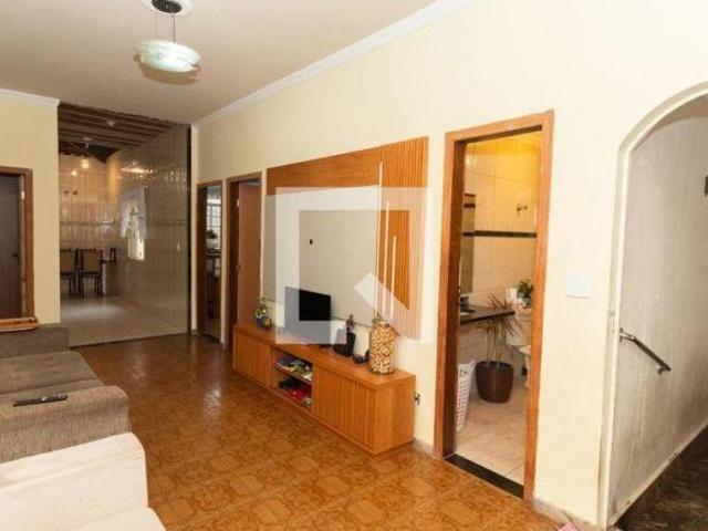 Casa à Venda Milionários, 5 Quartos, 400 m² Belo Horizonte