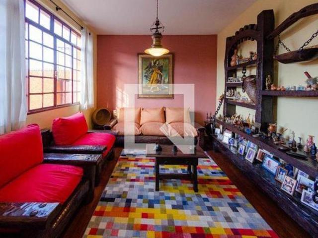 Casa à Venda Minas Brasil, 4 Quartos, 250 m² Belo Horizonte