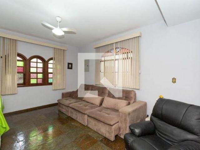 Casa à Venda Minas Brasil, 4 Quartos, 360 m² Belo Horizonte