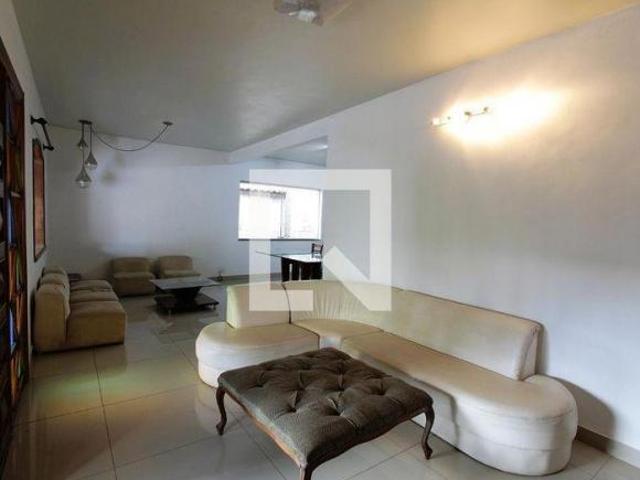 Casa à Venda Minas Brasil, 5 Quartos, 250 m² Belo Horizonte