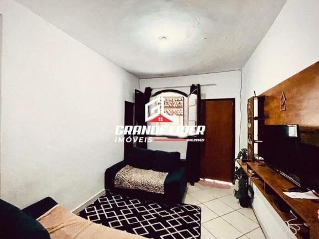 CASA A VENDA N BAIRRO JK CONTAGEM