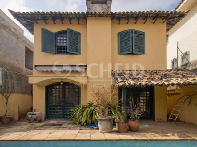Casa a venda n o jardim Leonor. Oportunidade 4 quartos sendo 2 suites