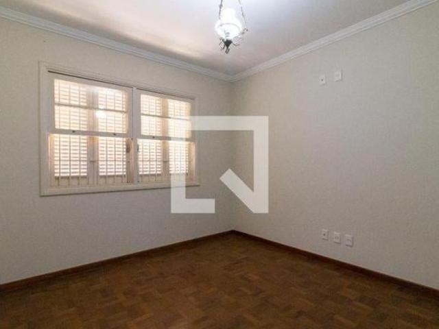 Casa à Venda Nova Campinas, 4 Quartos, 270 m2