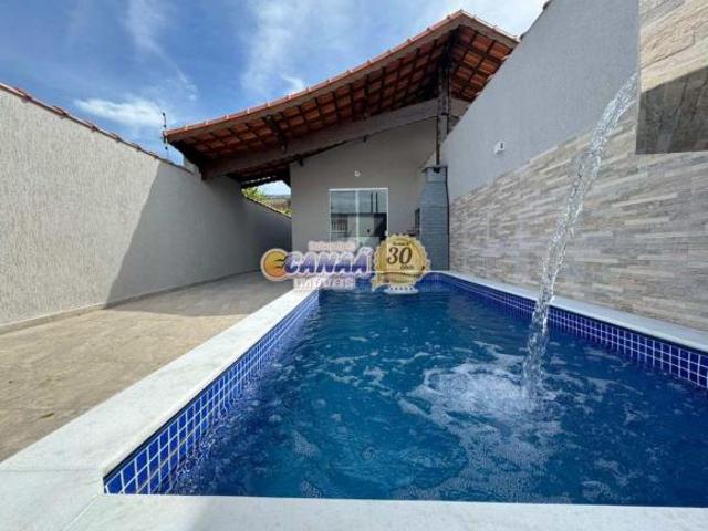 Casa a venda nova e com Piscina em Mongaguá Nova e prontinha para morar!
