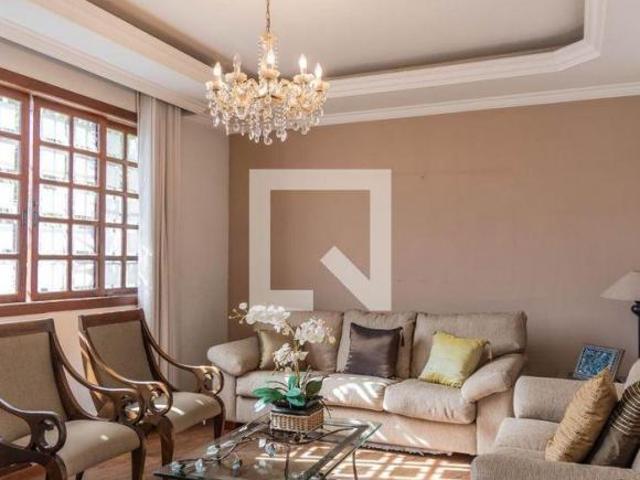 Casa à Venda Nova Esperança, 4 Quartos, 320 m² Belo Horizonte