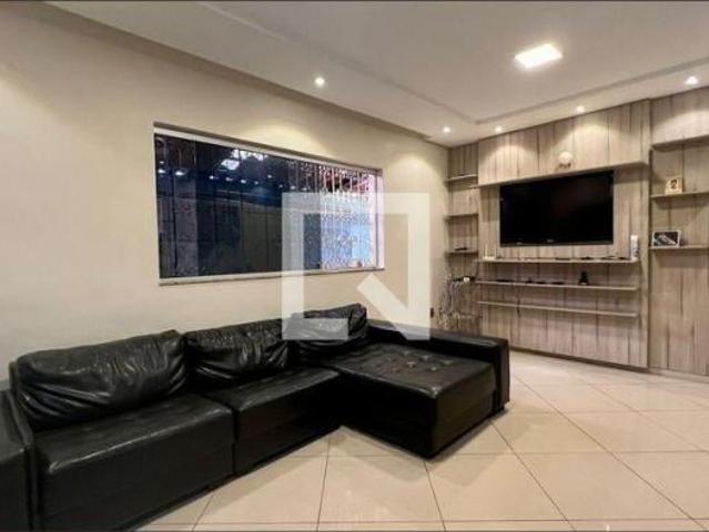 Casa à Venda Nova Floresta, 4 Quartos, 330 m² Belo Horizonte