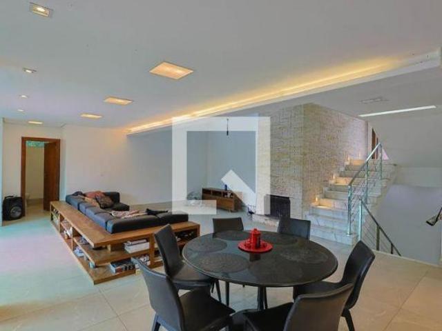 Casa à Venda Nova Gameleira, 4 Quartos, 510 m² Belo Horizonte