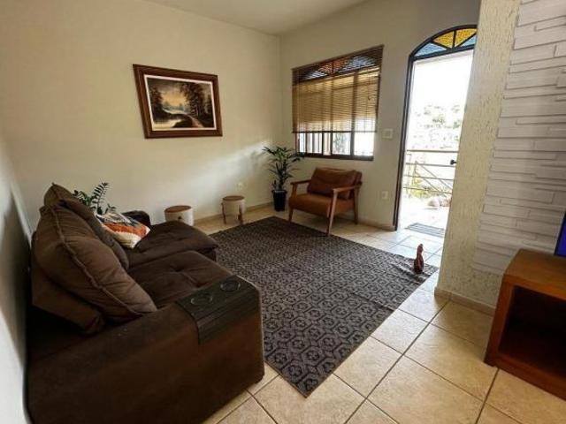 Casa à Venda Nova Granada, 4 Quartos, 300 m2
