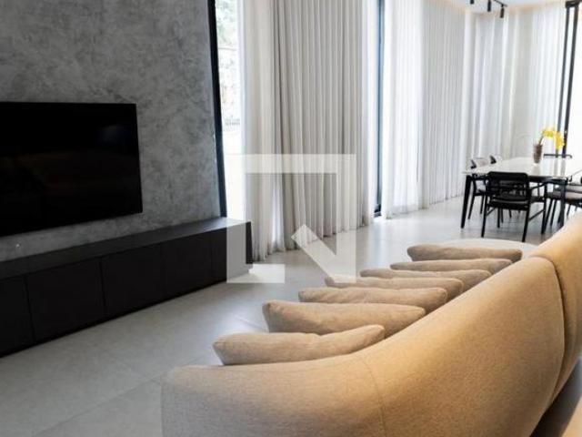 Casa à Venda Nova Granada, 5 Quartos, 360 m² Belo Horizonte