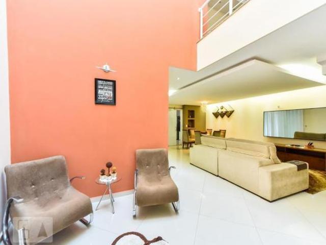 Casa à Venda Nova Petrópolis, 3 Quartos, 240 m² São Bernardo do Campo