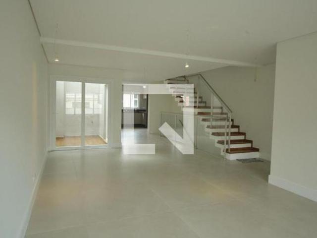 Casa à Venda Nova Petrópolis, 3 Quartos, 250 m2