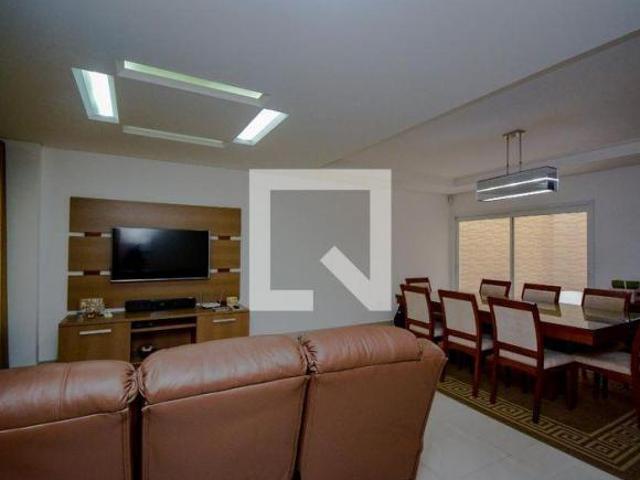Casa à Venda Nova Petrópolis, 3 Quartos, 253 m2