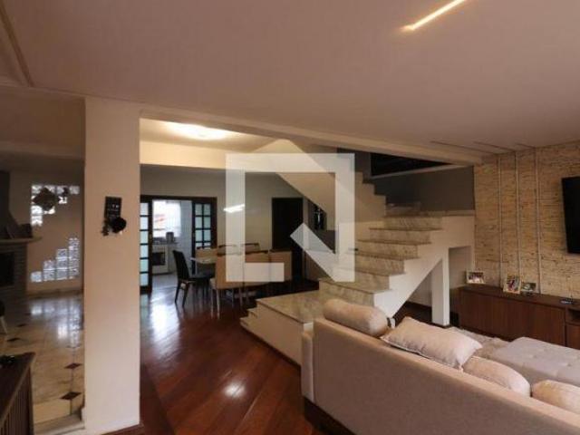 Casa à Venda Nova Petrópolis, 3 Quartos, 259 m² São Bernardo do Campo
