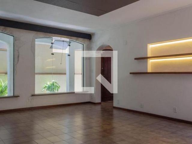 Casa à Venda Nova Petrópolis, 3 Quartos, 379 m2