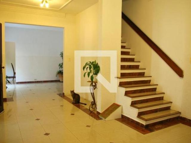 Casa à Venda Nova Petrópolis, 4 Quartos, 243 m2