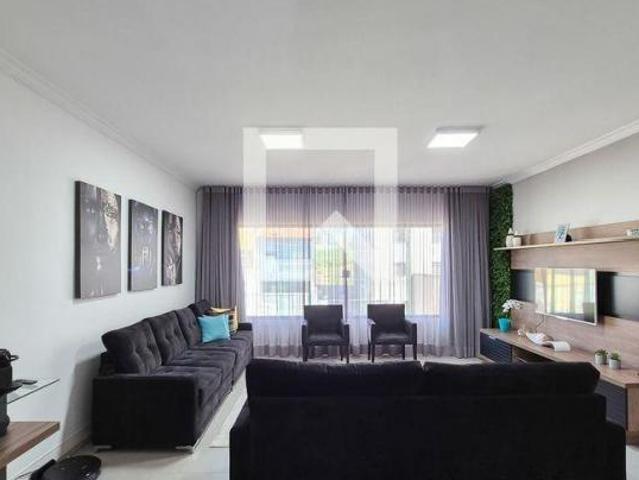 Casa à Venda Nova Petrópolis, 4 Quartos, 250 m² São Bernardo do Campo