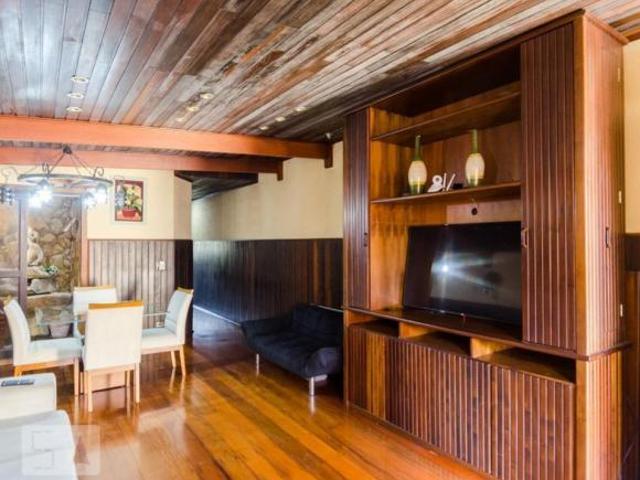 Casa à Venda Nova Petrópolis, 5 Quartos, 300 m2